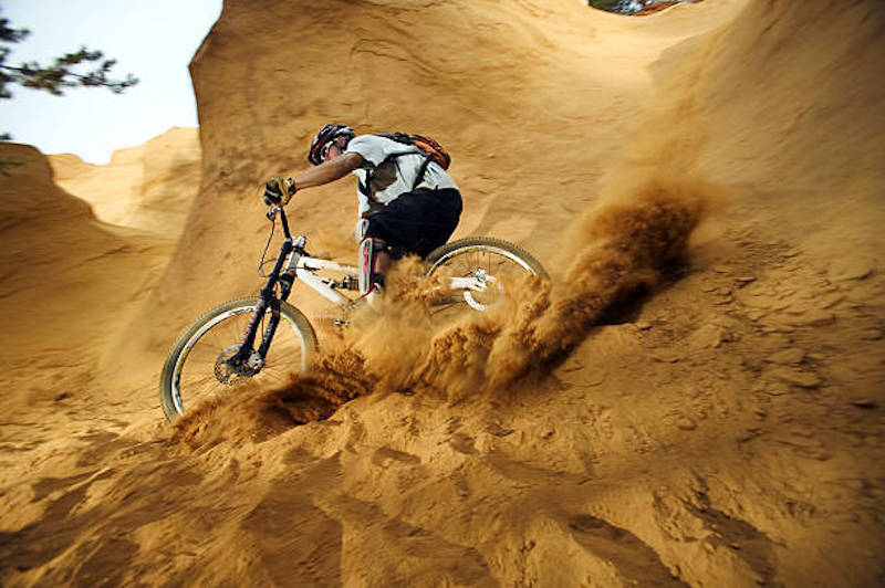 10 Tips for Dominating Technical MTB Descents - Bike Trekker